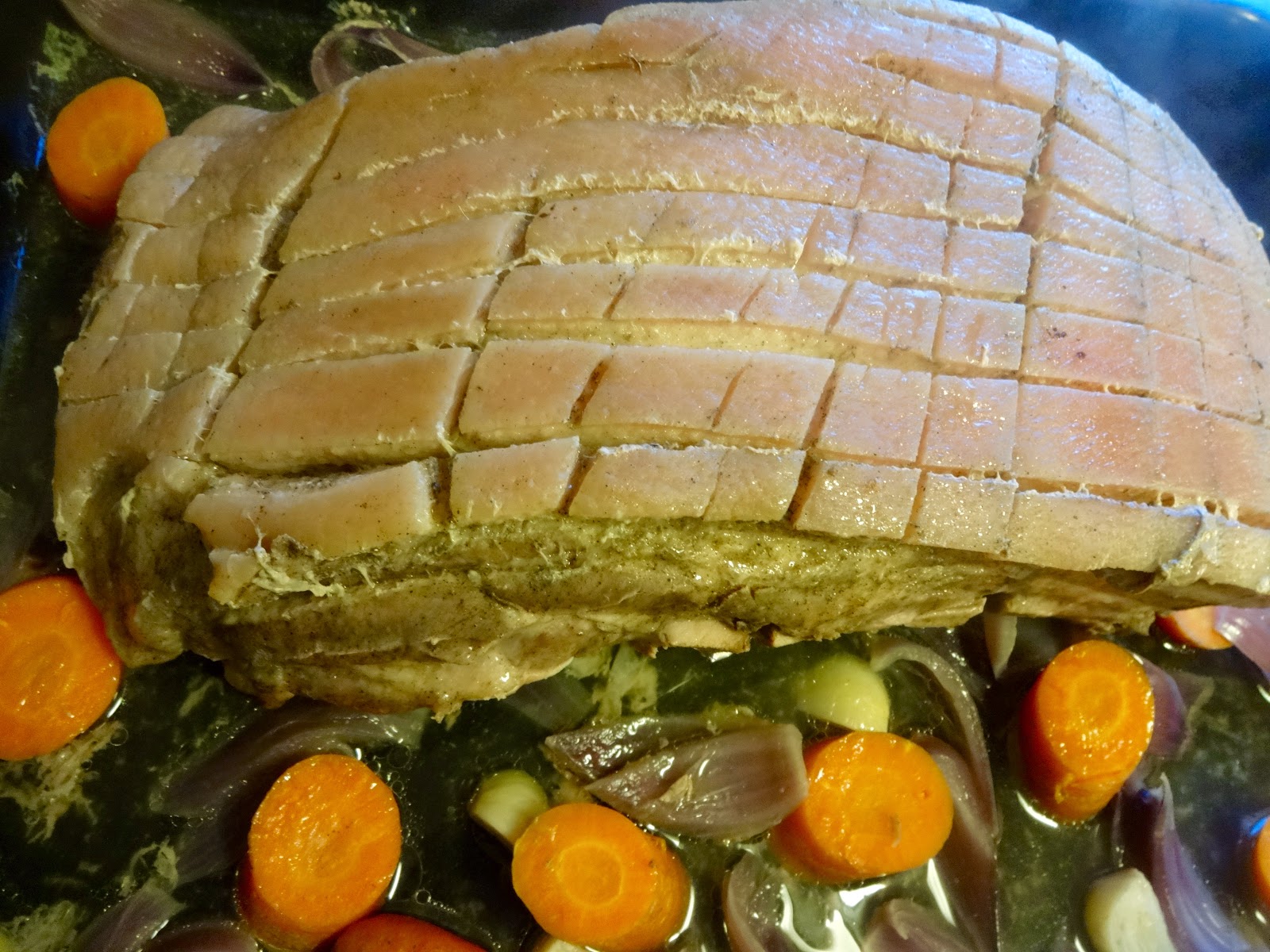 Edels Mat : Steking av ribbe - ribbesaus - surkål